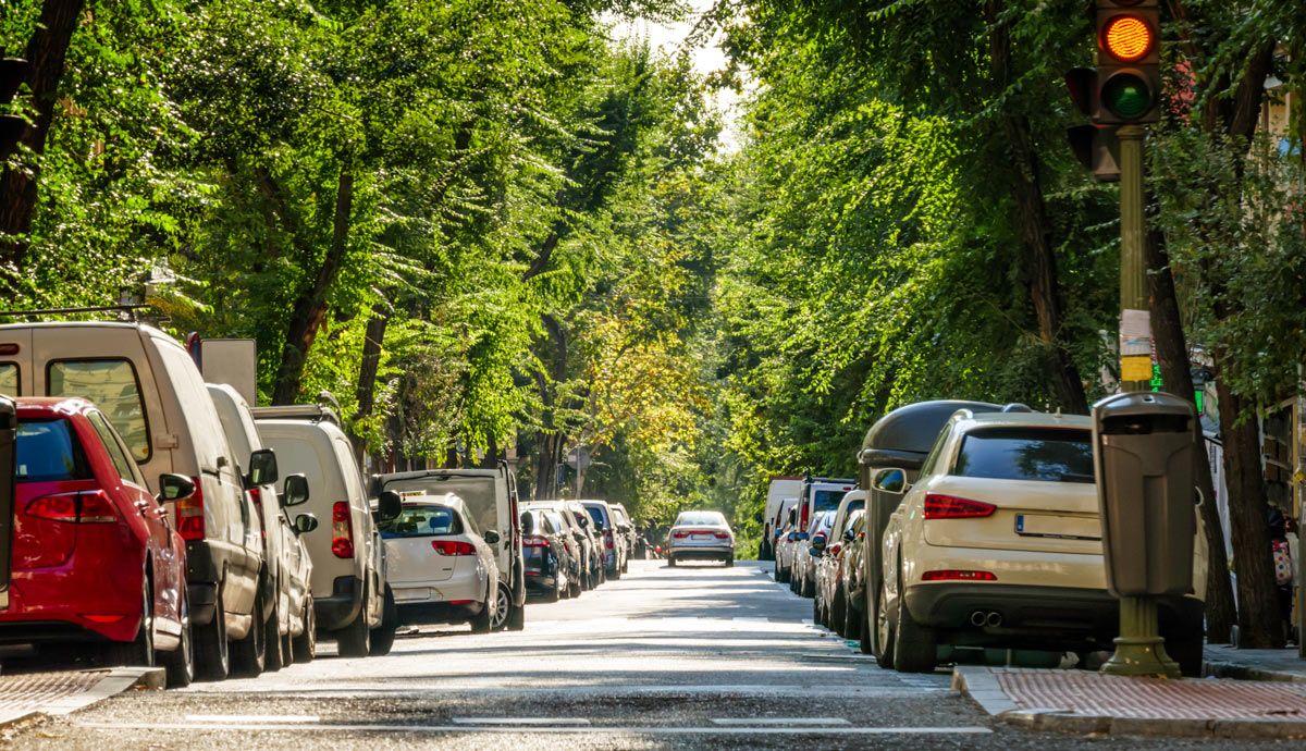 Por qué mi carro se acelera solo cuando está en parking