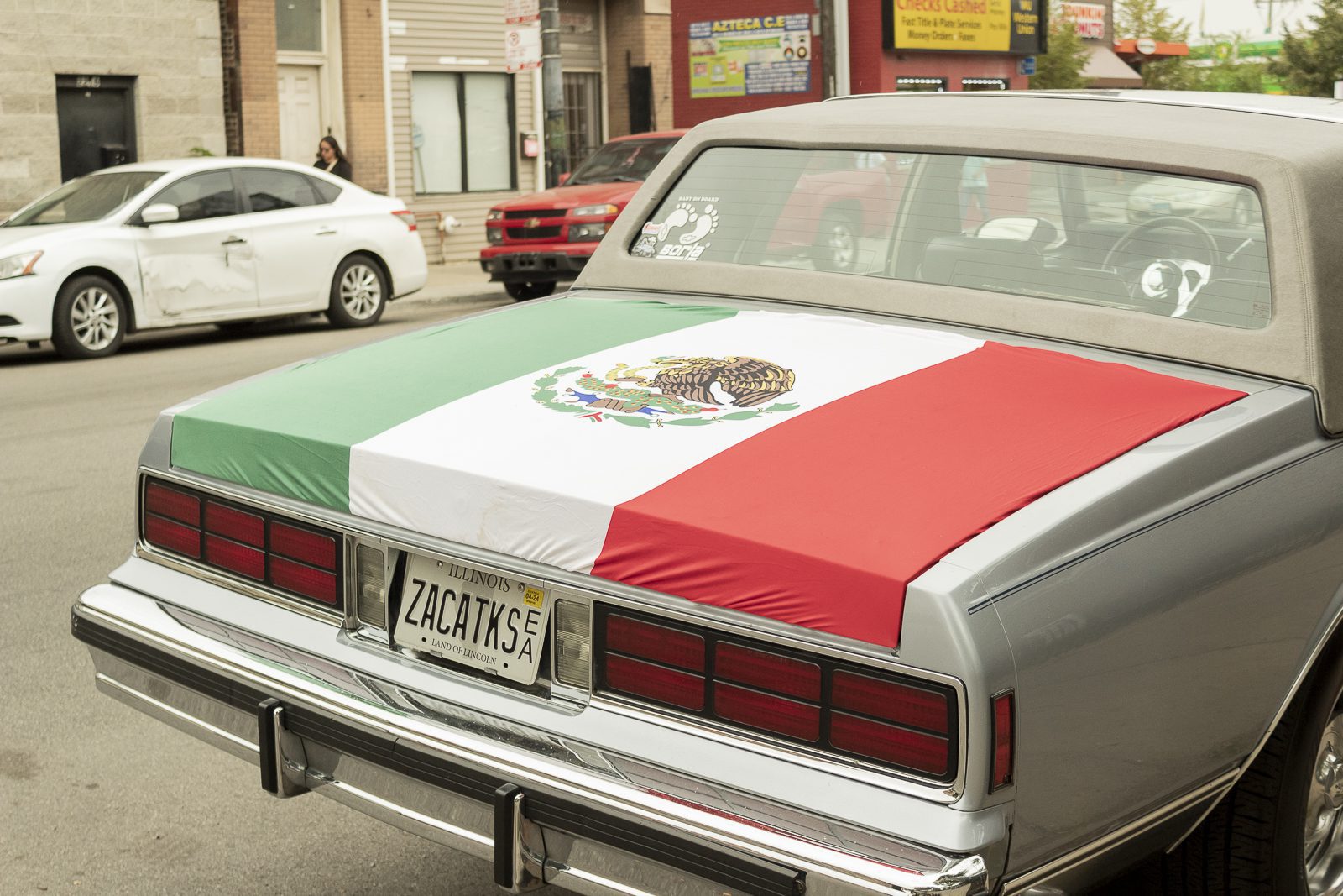 Cómo puedo checar el estado de mis placas federales en México